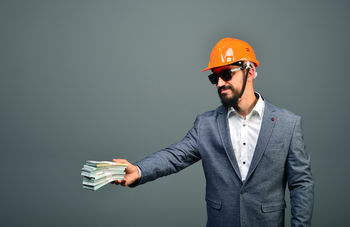 Why you shouldn’t pay your contractor cash
